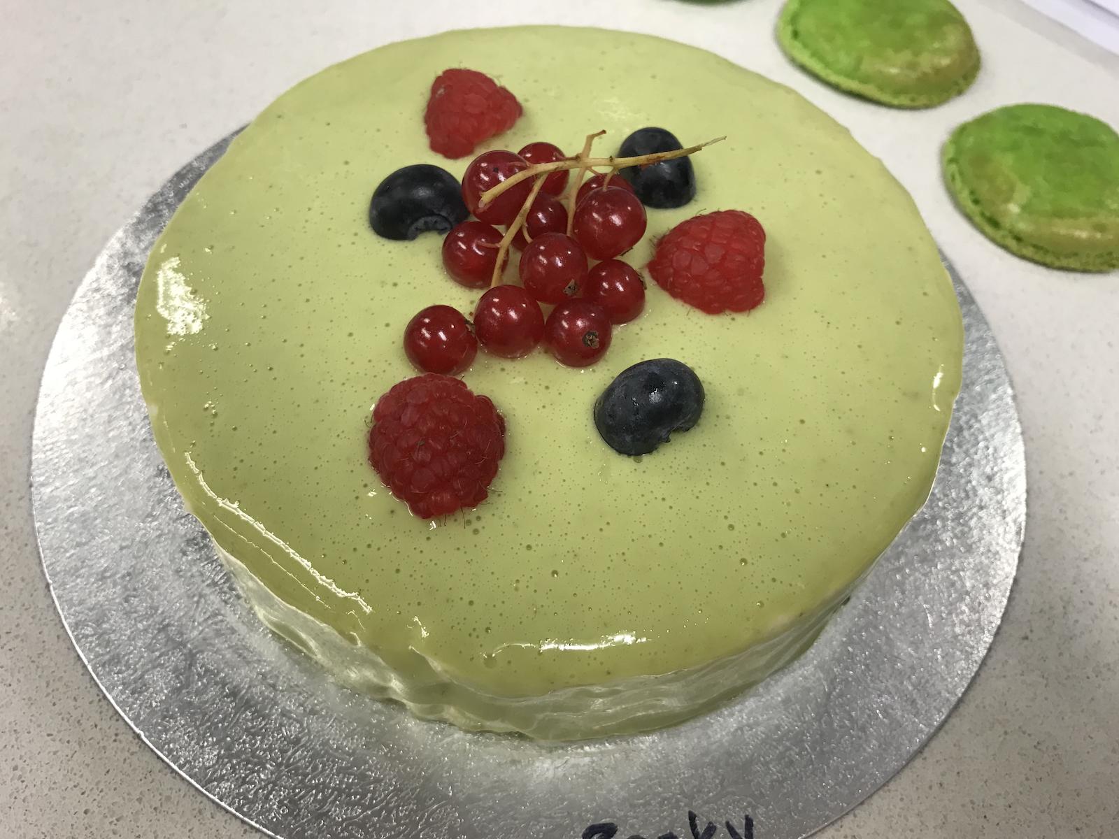 Pistachio entremet • baste cut fold