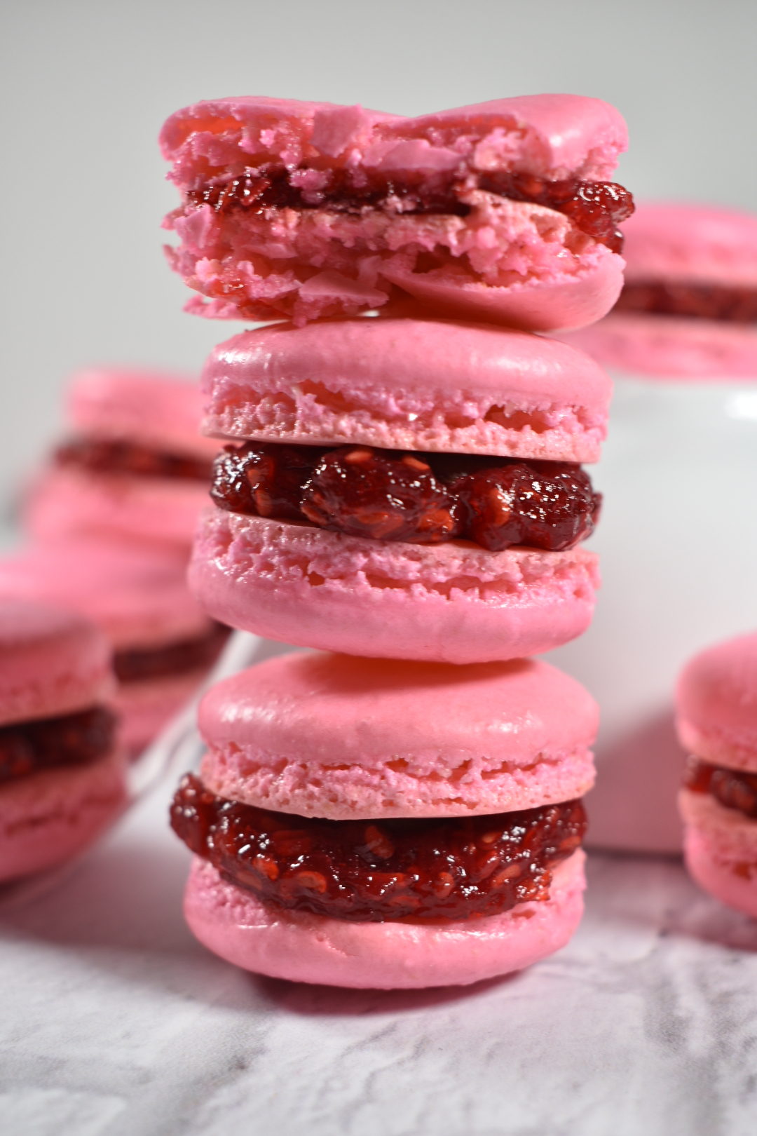 Stack of macarons • baste cut fold